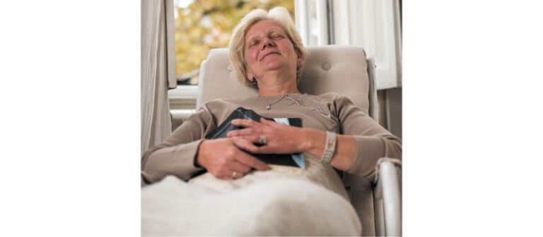 Is Sleeping Sitting Up Bad for Your Heart? (Proper Guidance)
